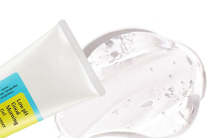 Sữa rửa mặt Cosrx dùng sáng hay tối là tốt nhất?